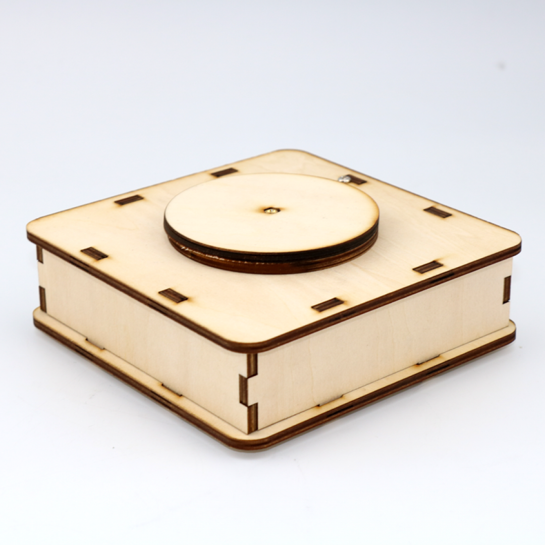 3D rotating wooden box